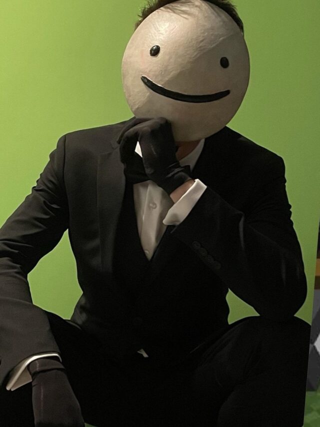 Minecraft YouTuber Dream face reveal - TheRecentTimes