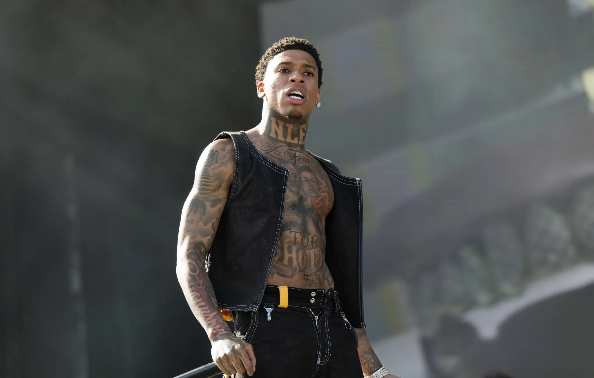 NLE Choppa Claps Back at Homophobic Troll After Expressing Desire to ...